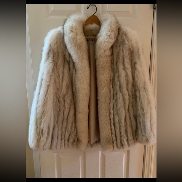 Avanti | Jackets & Coats | Avanti Saga Fox Fur Coat | Poshmark